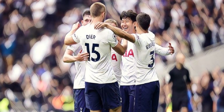 30 of the most iconic football photos ever taken