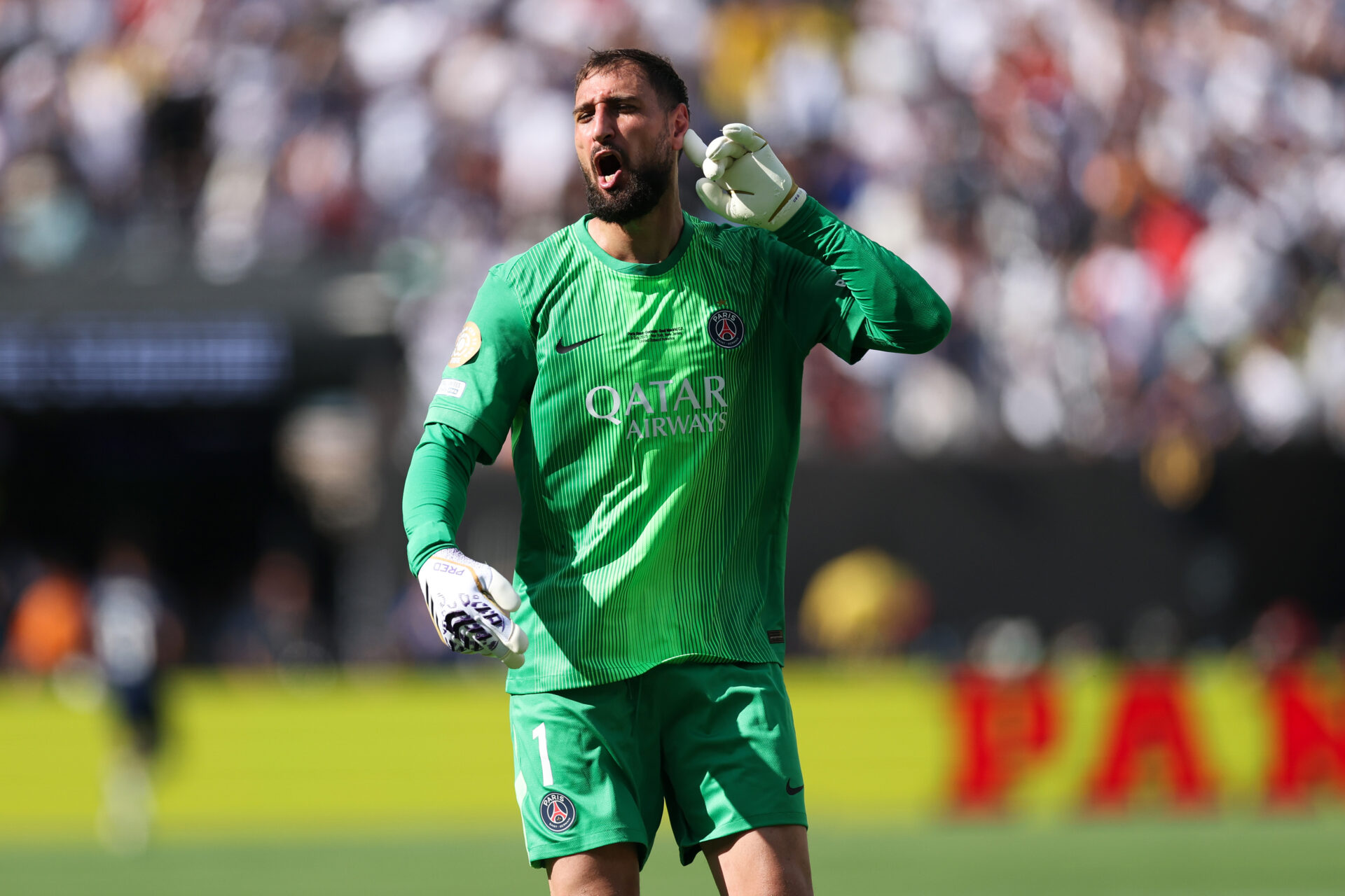 Chelsea unlikely to battle Manchester clubs for PSG star