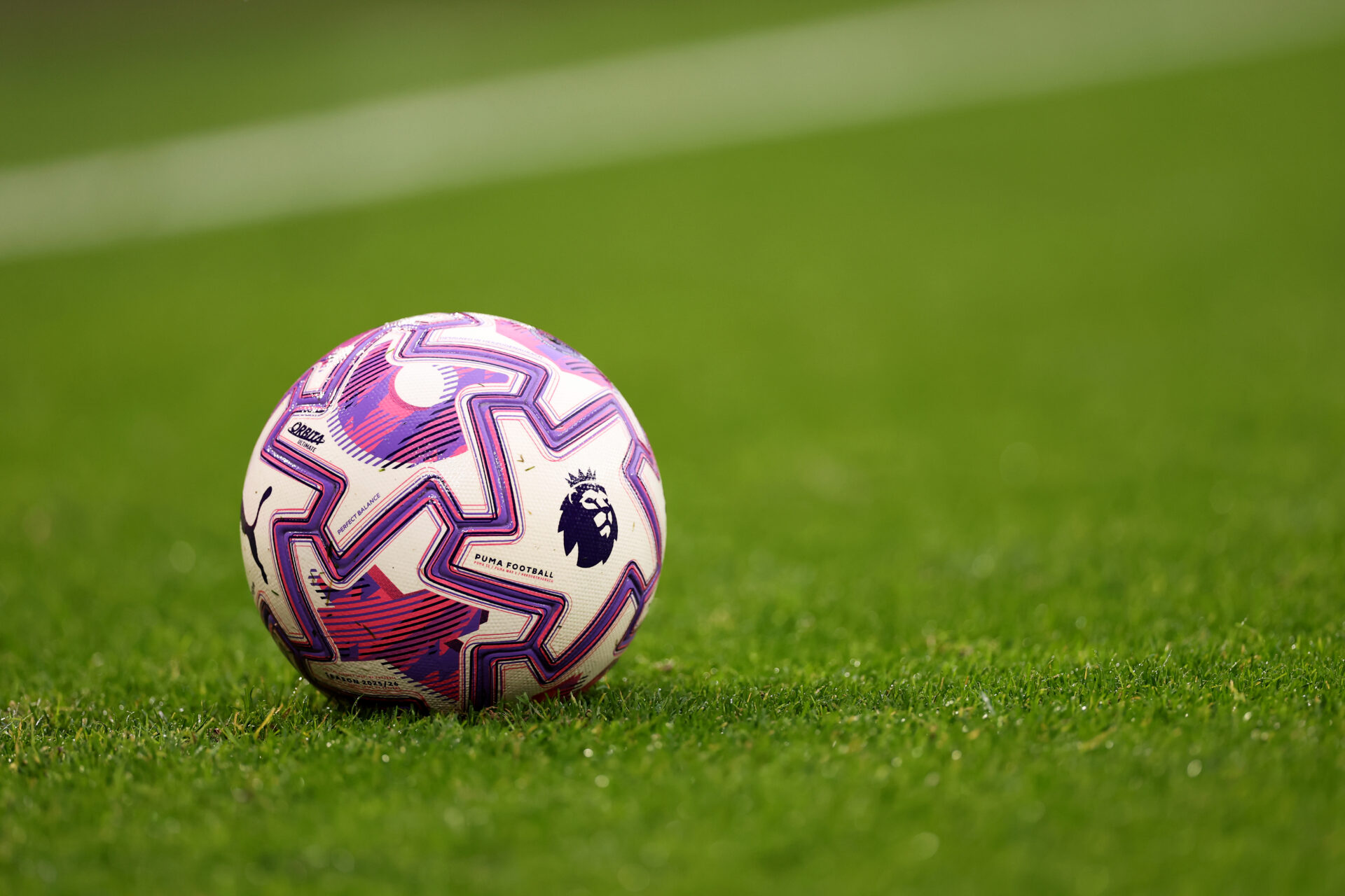 When does the 2025 summer transfer window close?