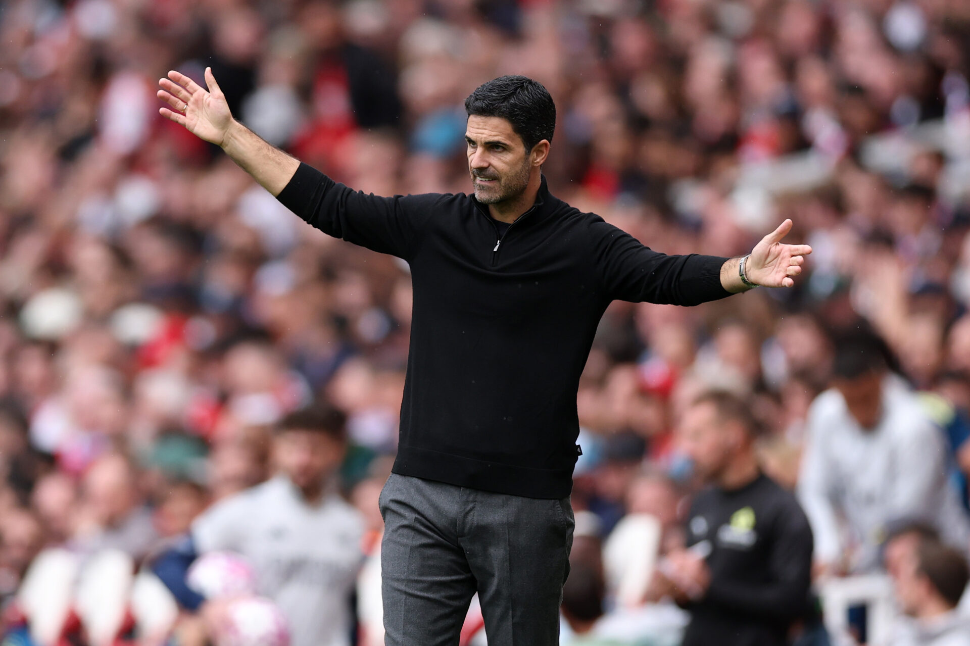 Arsenal keen to 'change history' with Champions League win