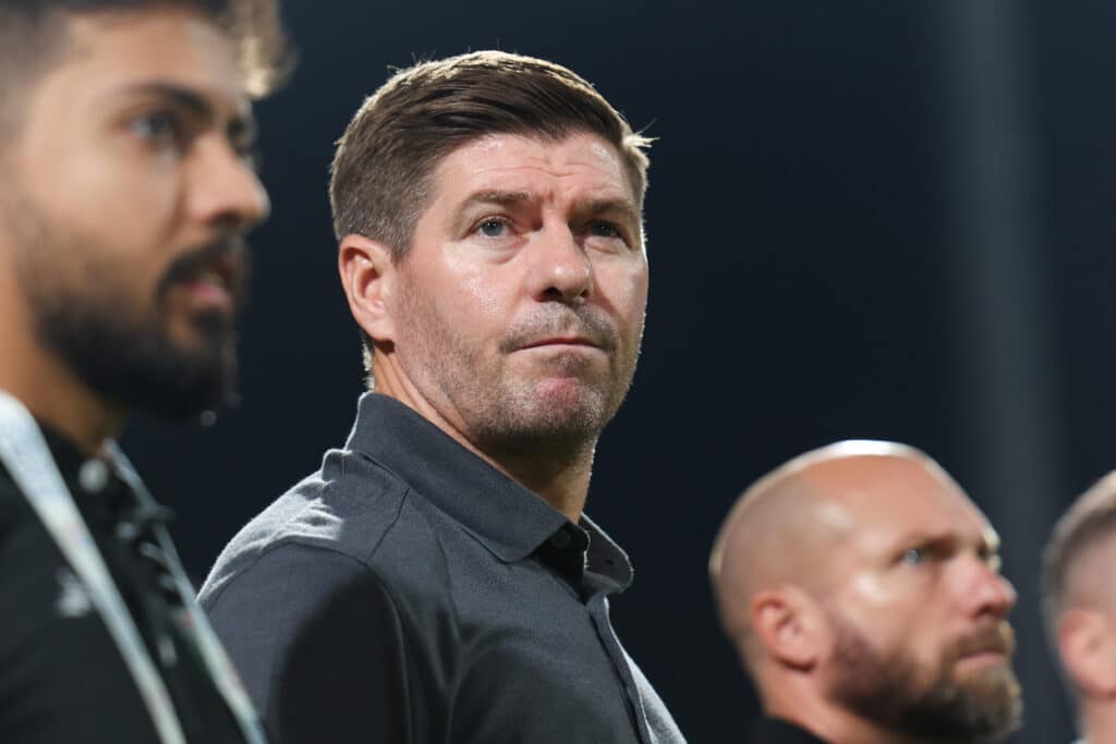 Gerrard says Scholes would 'terrorise' modern Premier League
