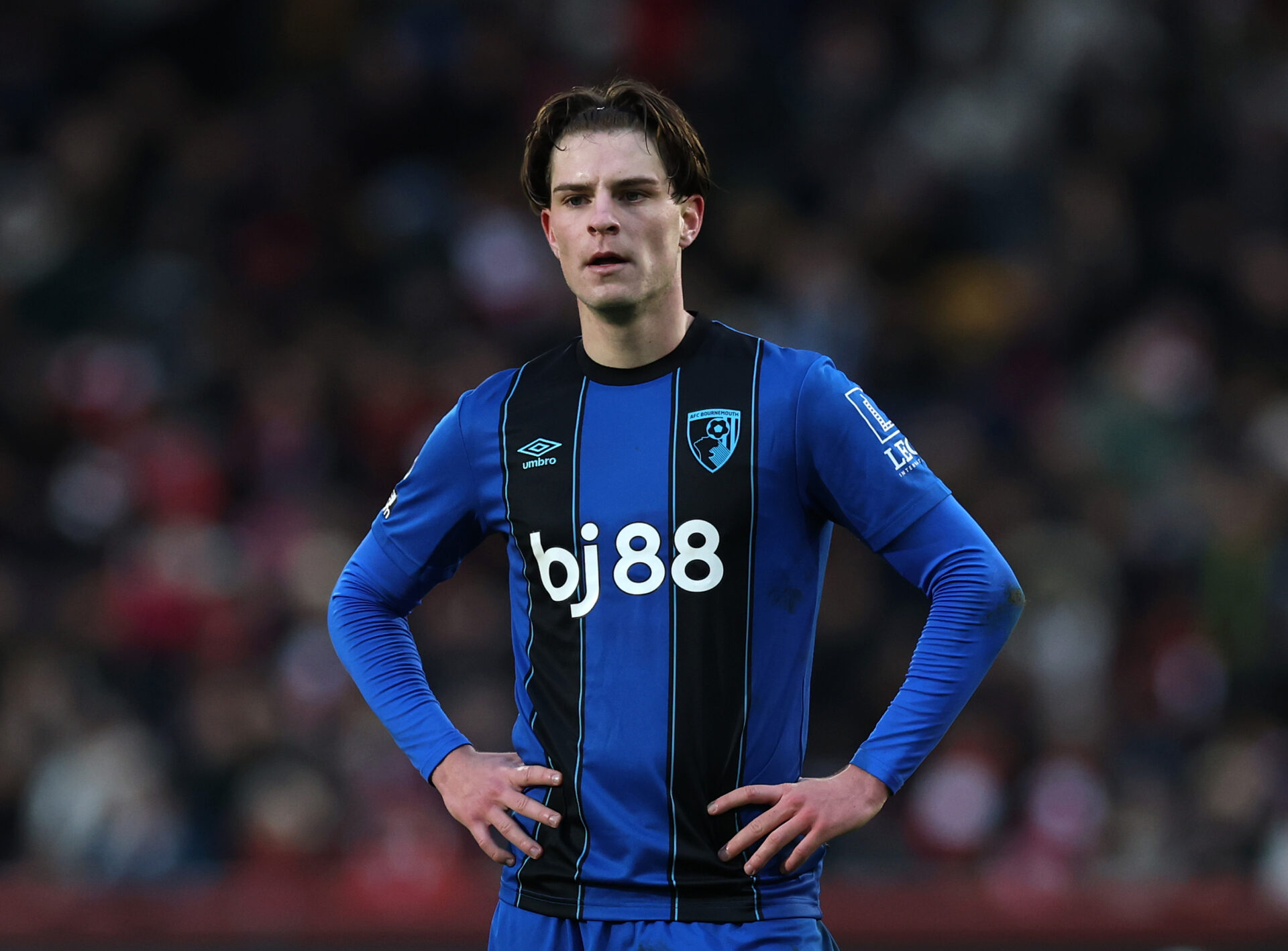 Bournemouth battle to keep midfielder Scott rivals circle