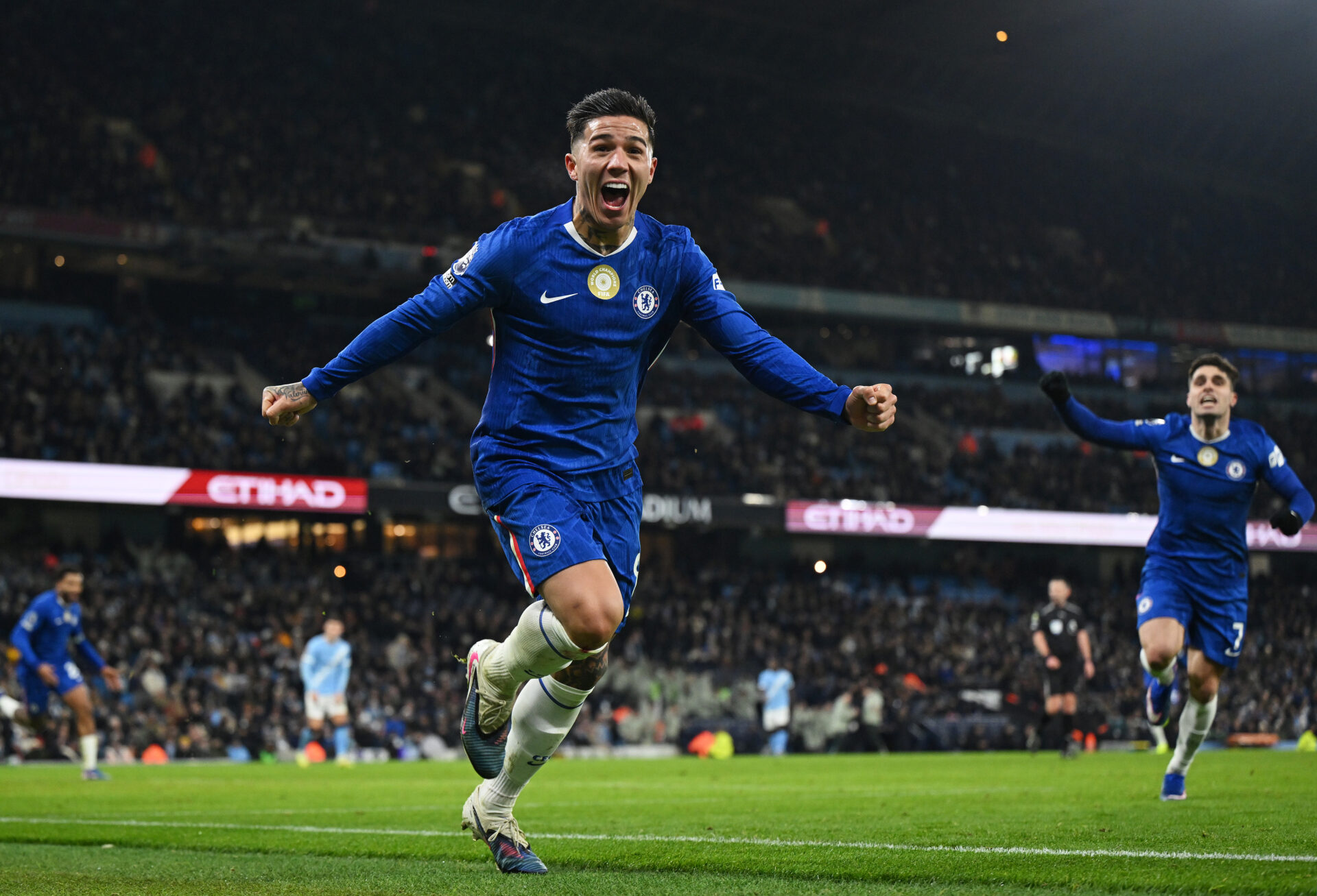 Chelsea find late leveller to dent Manchester City title bid