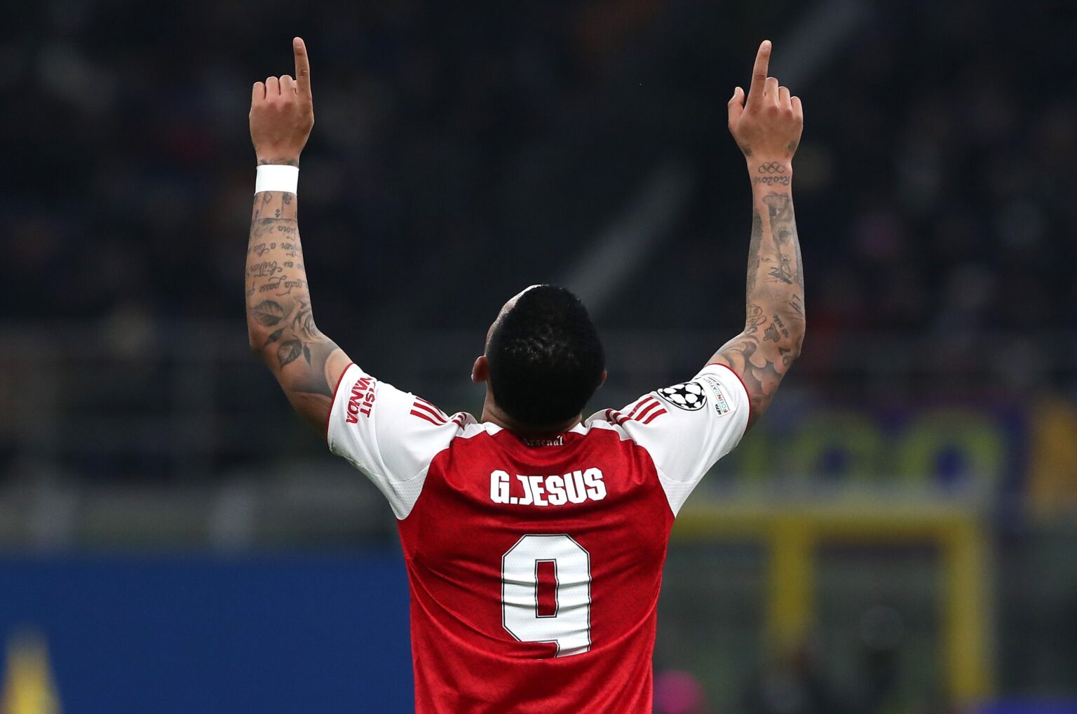 Jesus celebrates dream night for Arsenal in Champions League