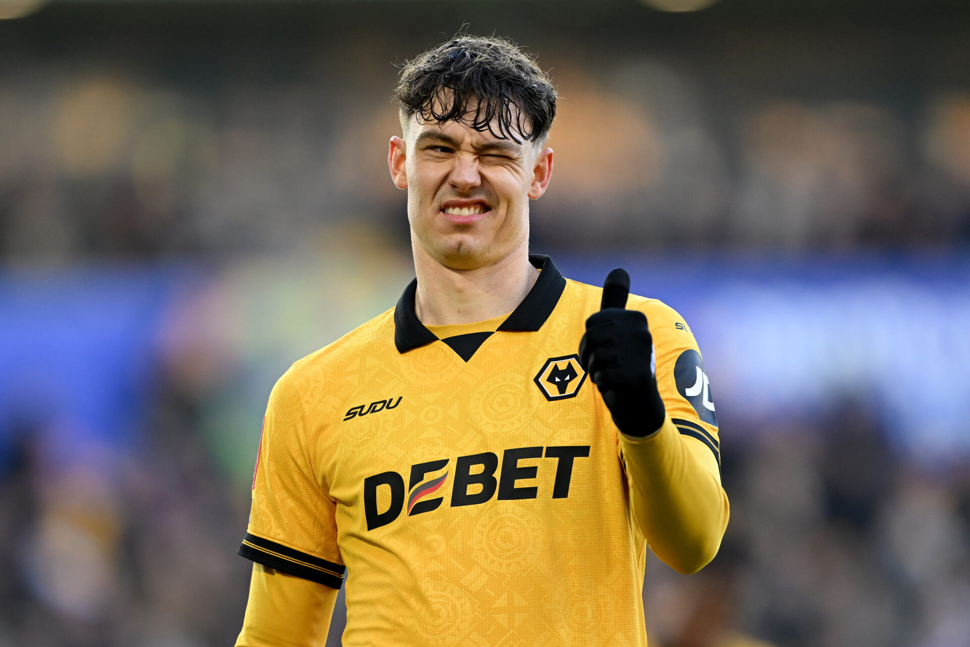 Wolves boss refuses to rule out Strand Larsen transfer