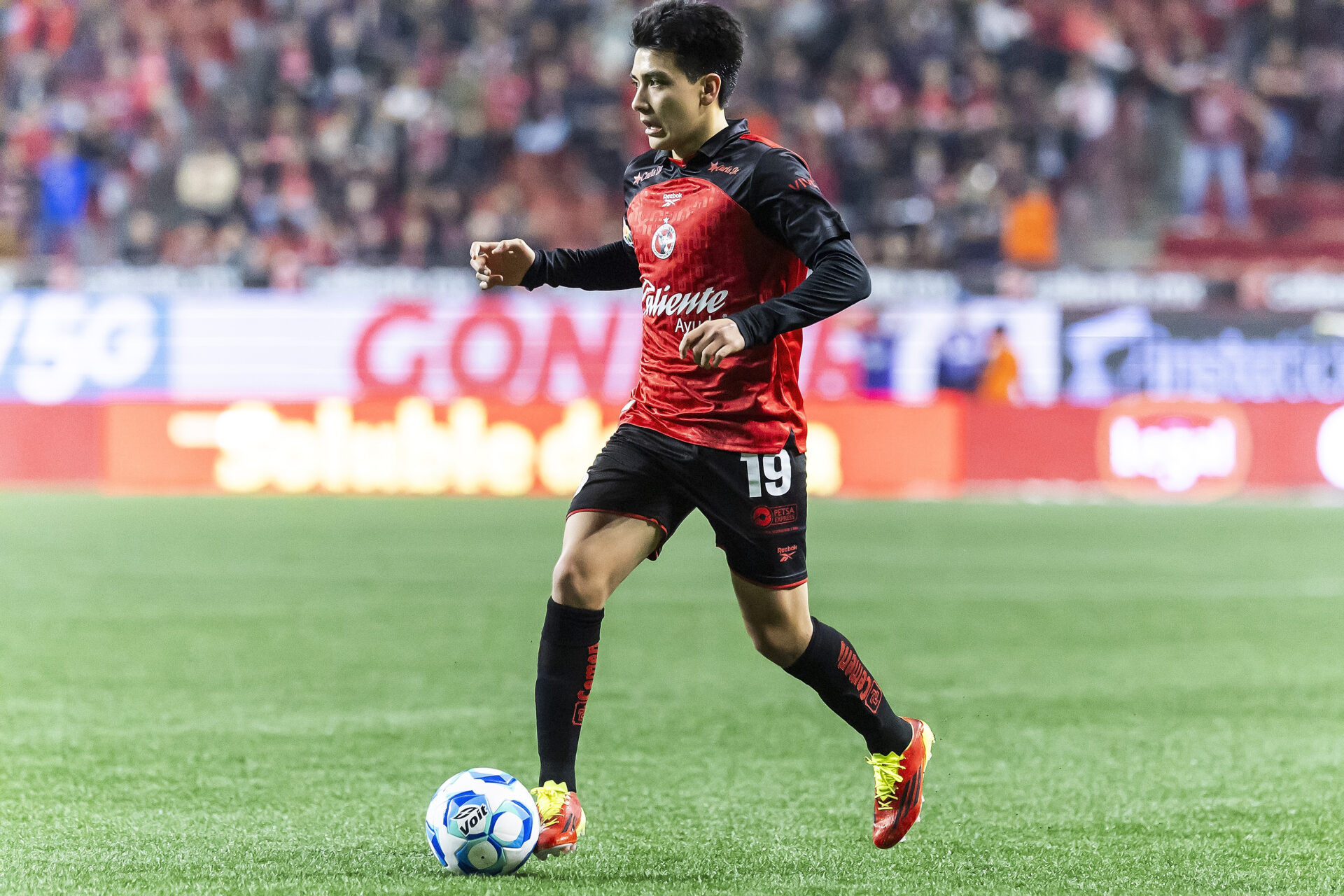 Premier League clubs warned Gilberto Mora will cost huge fee