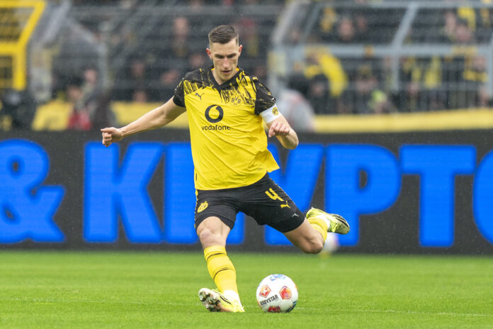 Liverpool transfer target set to sign new Dortmund deal