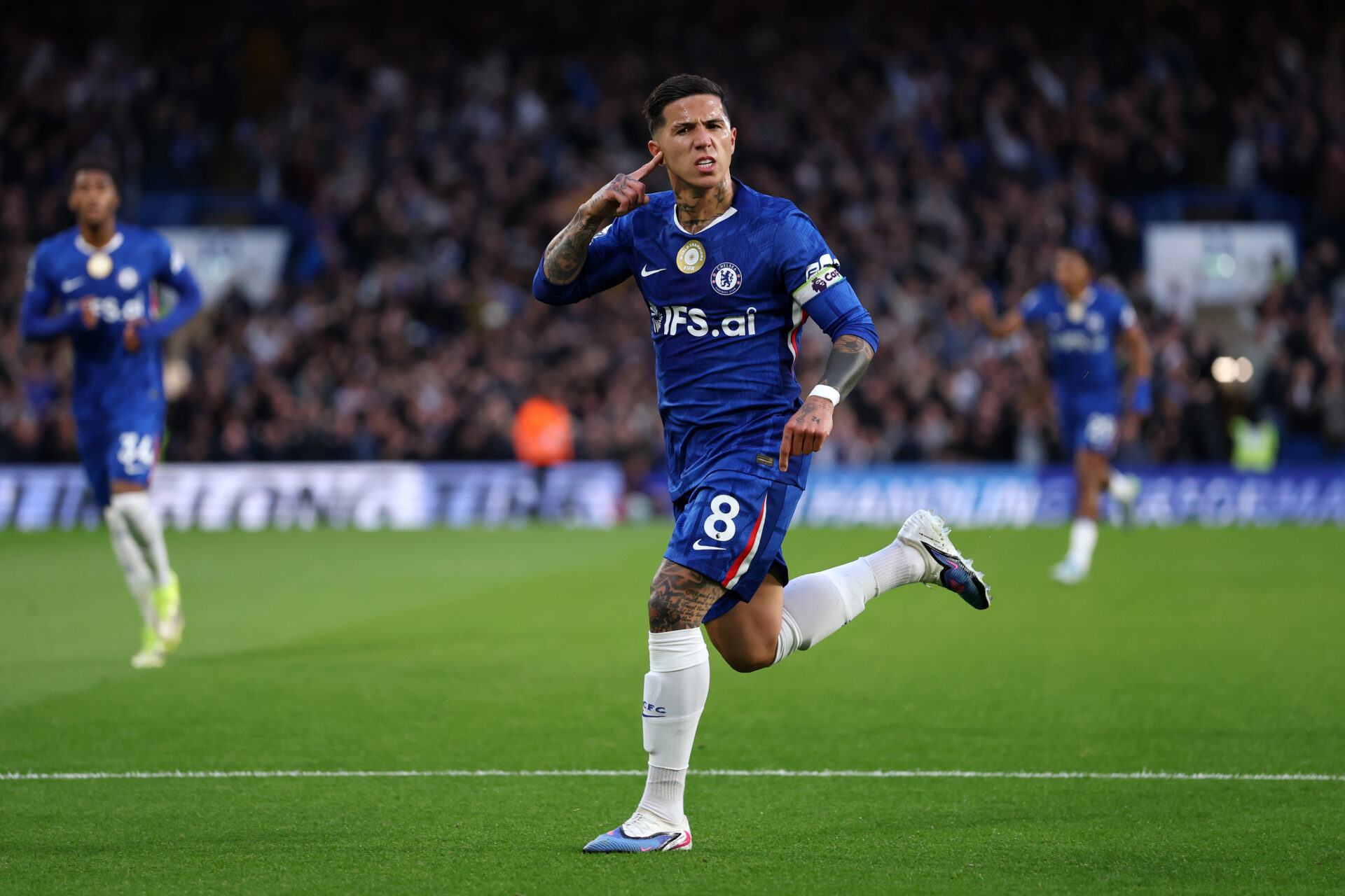 Crespo proud of development of Chelsea midfielder Fernandez